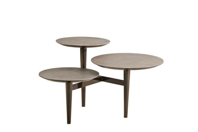 Planets Coffee Table by Gamma Arredamenti • room service 360°