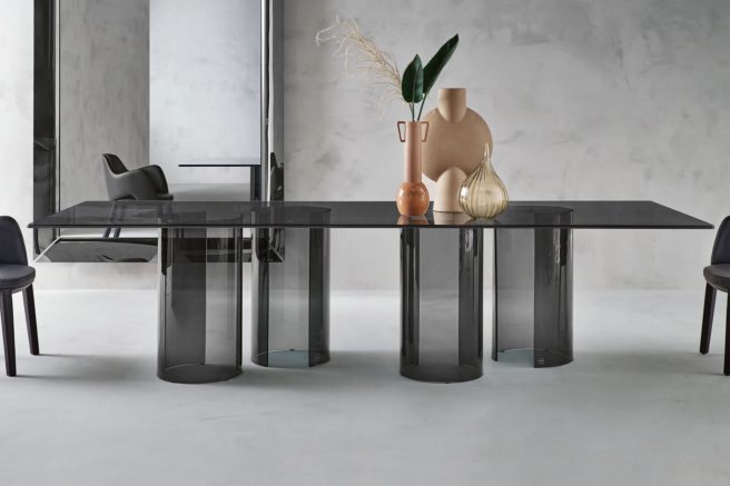 Luxor Dining Table by Fiam Italia • room service 360°