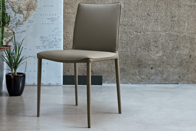 Nata Upholstered Dining Chair by Bontempi Casa | room service 360°