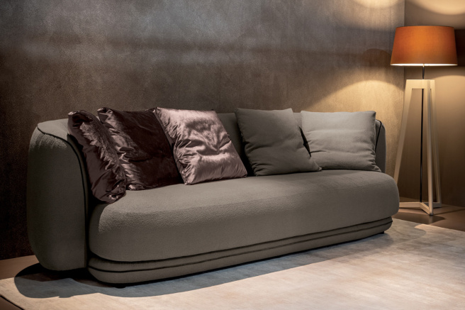 Smart Sofa by Costantini Pietro • room service 360°