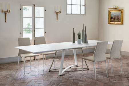 Big Bang Dining Table by Ingenia Casa • room service 360°
