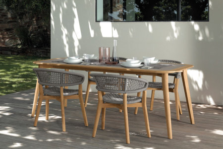 Allure Dining Table by Talenti • room service 360°