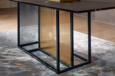 Luxor Dining Table by Fiam Italia • room service 360°