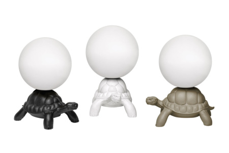 Turtle Carry Planter by Qeeboo • room service 360°