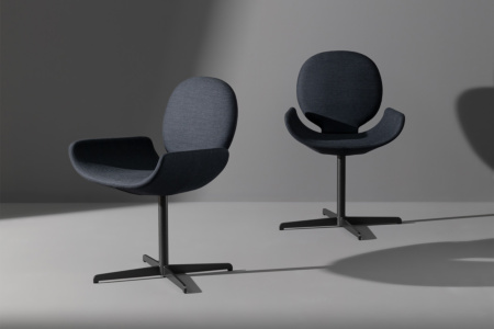 Youpi Pedestal Dining Chair by Bonaldo | room service 360°