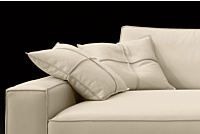 C98 Pillow by Gamma Arredamenti | room service 360°