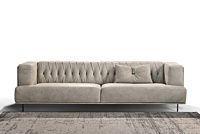 McQueen Sofa by Gamma Arredamenti | room service 360°