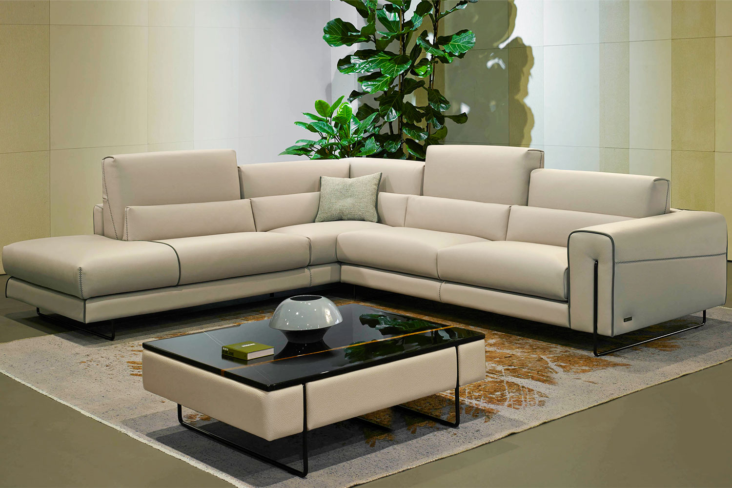 Newport Sectional Sofa With Peninsula by Gamma Arredamenti • room ...