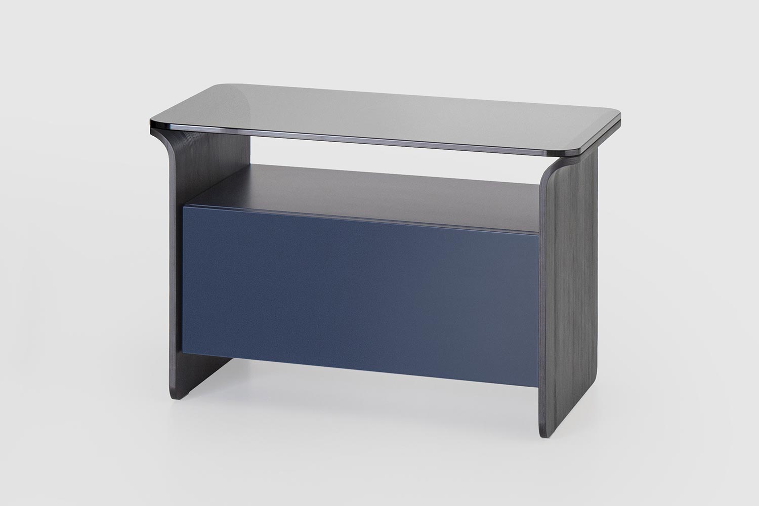 Nota Nightstand by Pianca • room service 360°
