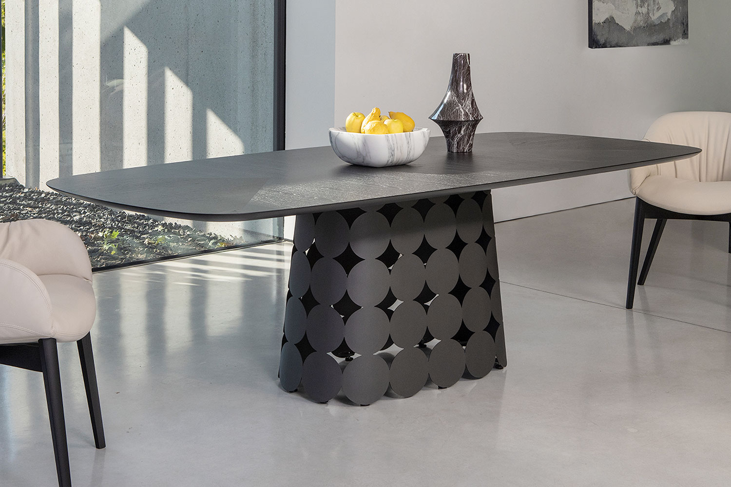 Pois Elite Dining Table by Tonin Casa • room service 360°